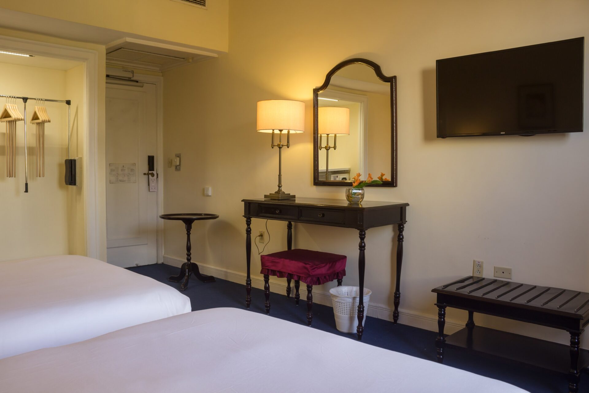 Rooms and Amenities - Hotel Nacional de Cuba